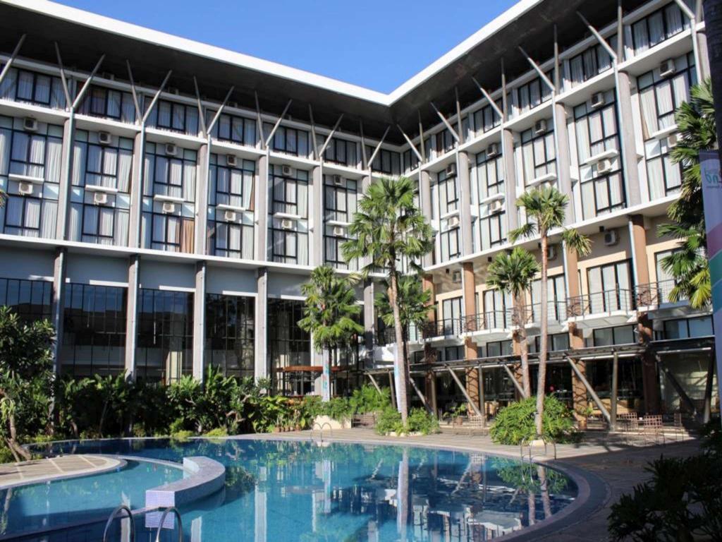 Horison Ultima Ratu - Kota Serang