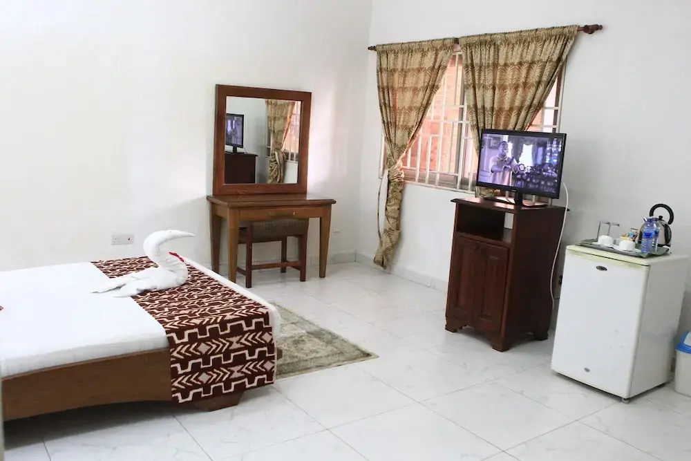 Coconut Grove Beach Resort - Kinnso