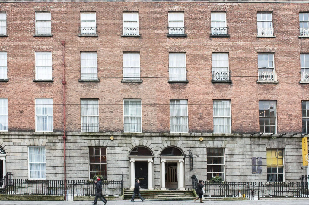 Albany House - Kinnso