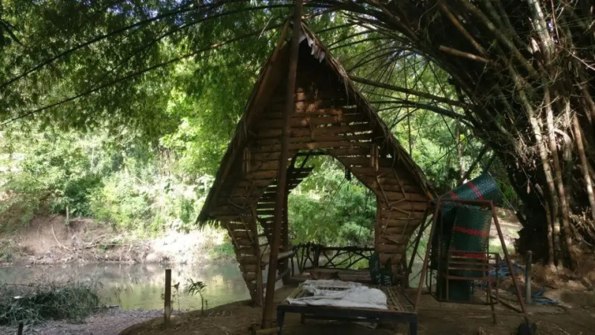 Kebon Pring Floating Resort & Market in Baturetno, Indonesia from 133 ...