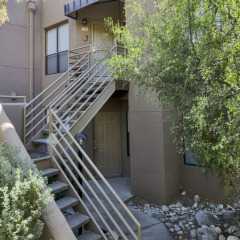 Sonder Lum Hotel Inglewood, Book Hotels Starting From ₹ 13122