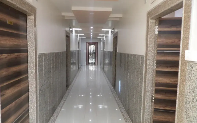 Hotel Gandharv Garden in Talegaon Dhamdhere — Book now on ZenHotels.com