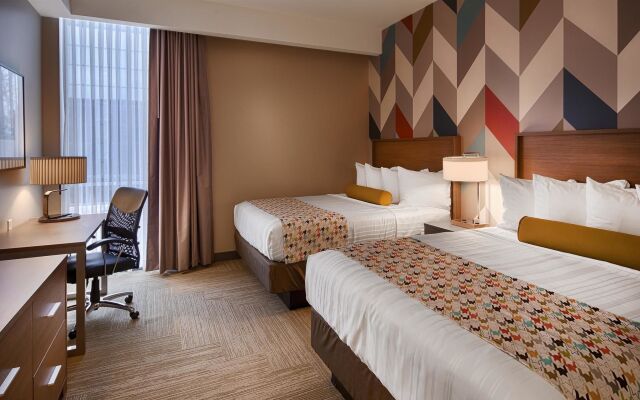 La Quinta Inn & Suites by Wyndham Tulsa Downtown/Route 66 2* in Tulsa ...