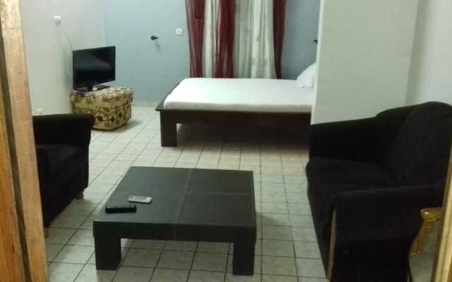 Couba Club 3* in Douala reviews, a szobáról készült fényképek és árak ...