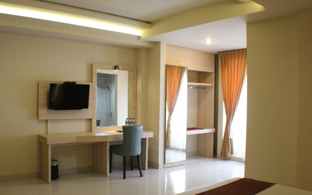 Hotel GRAND ROSELA Yogyakarta 3* in Yogyakarta 12 reviews of the hotel ...