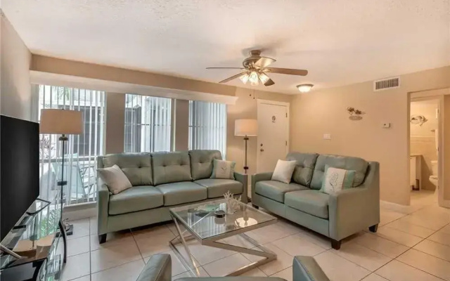 Madeira Beach Yacht Club 343H by Distinctive Beach Rentals in Madeira ...