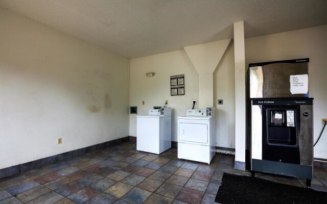 Super 7 Inn 2* in Tupelo 97 reviews of the hotel, room photos and ...