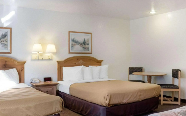 Rodeway Inn Near Mt. Rushmore Memorial in Keystone — Book now on ...
