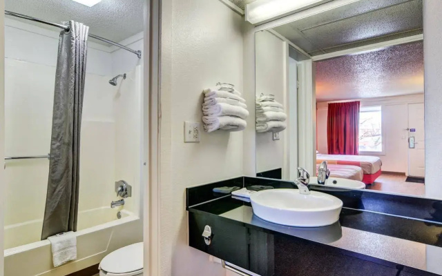 Rodeway Inn 2* in Washington 105 reviews of the hotel, room photos and ...