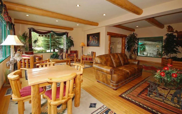 Best Western Plus Kentwood Lodge in Ketchum — Book now on ZenHotels.com