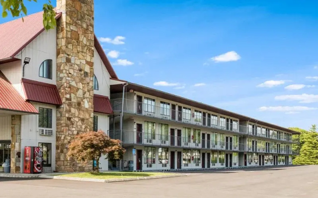 Rodeway Inn 1* in White Pine reviews, room photos and prices – book ...