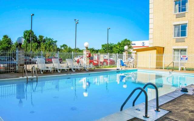 Quality Inn & Suites CVG Airport 2* in Cincinnati 111 reviews of the ...