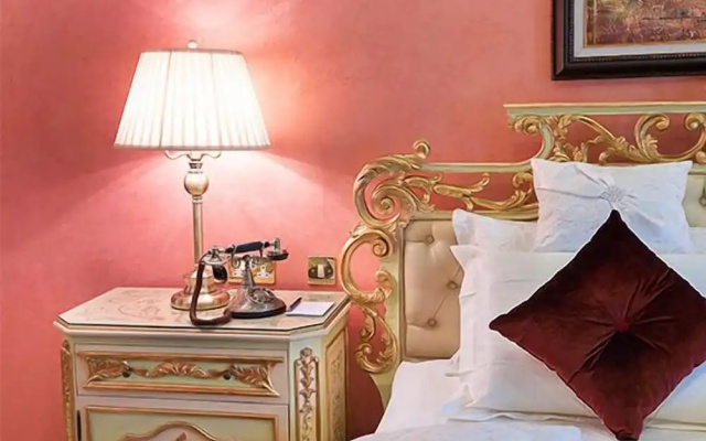 House of splendor Boutique Hotel in Ikeja — Book now on ZenHotels.com