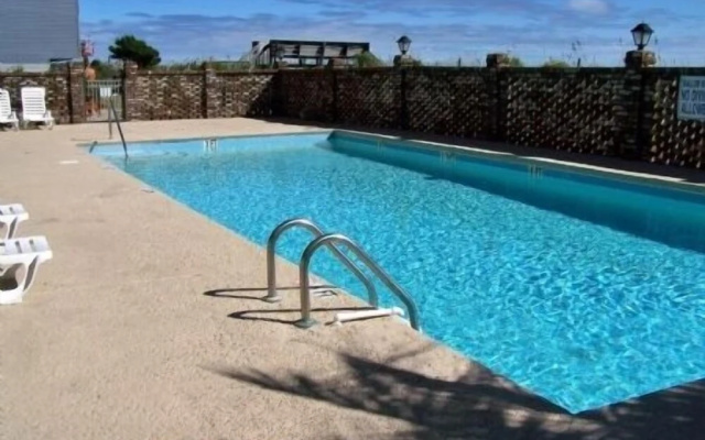 Sea Shadow 205 3 Bedroom Condo by RedAwning in Surfside Beach — Book ...