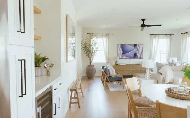 Mediterranean Modern Steps to Beach Dining w Spa in Carlsbad — Book now ...