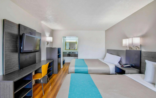 America's Comfort Lodge in Warner Robins — Book now on ZenHotels.com