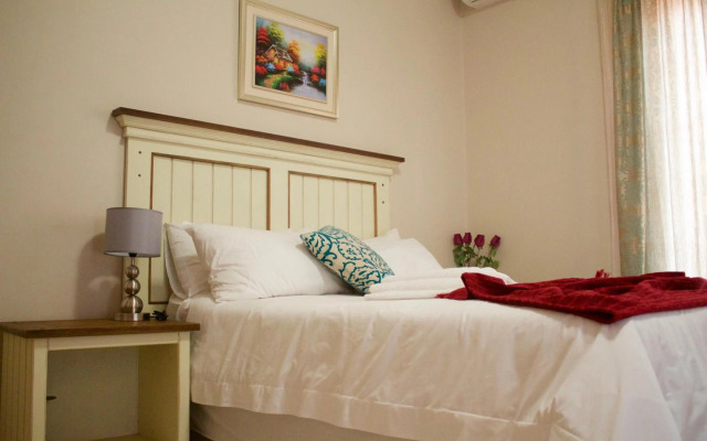 Divine Guest Lodge in Rustenburg — Book now on ZenHotels.com