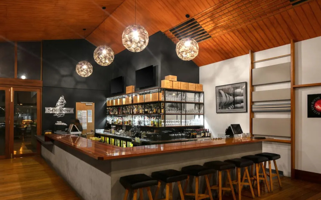 Coral Sea Resort & Casino in Honiara — Book now on ZenHotels.com