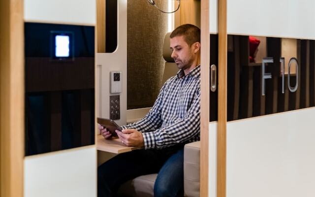 Sleep 'n fly Sleep Lounge & Showers, B-Gates Terminal 3 - TRANSIT ONLY ...