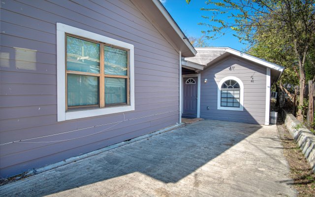 Remodeled Guest House Near Downtown/military Base in San Antonio — Book ...