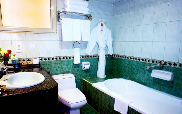 Arabian Courtyard Hotel & Spa 4* in Dubai 142 reviews of the hotel ...