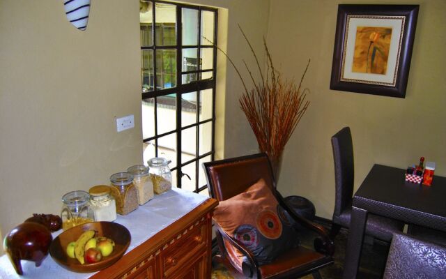 Birch Tree Cottage in Randburg — Book now on ZenHotels.com