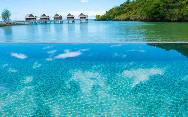 The Pristine Villas and Bungalows at Palau Pacific Resort in Koror ...