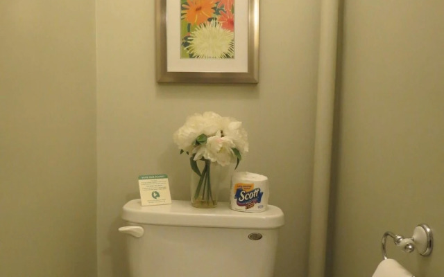 Cafe Drydock & Inn in Southwest Harbor — Book now on ZenHotels.com