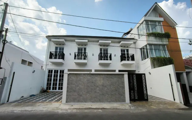 House of Bedjo powered by Cocotel 2* in Yogyakarta reviews, room photos ...