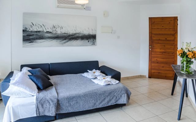 Artemis Cynthia Complex in Paphos — Book now on ZenHotels.com