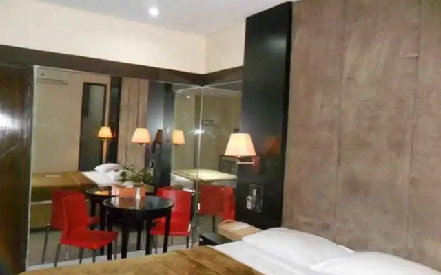 C'One Hotel Cempaka Putih Powered by Archipelago 3* in Jakarta reviews ...