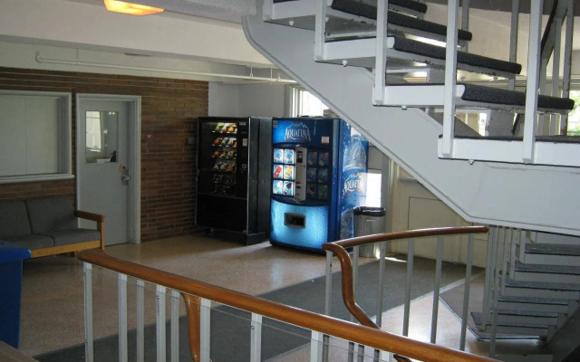 UNB Fredericton Summer Accommodations - Hostel in Fredericton ...