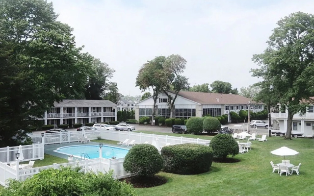 ShoreWay Acres Inn & Cape Cod Lodging 2* 在法尔茅斯 отзывы, цены и фото ...