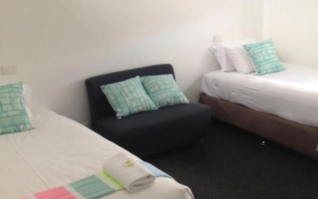 Elmore Victoria Hotel Motel 2* in Bendigo 47 reviews of the hotel, room ...