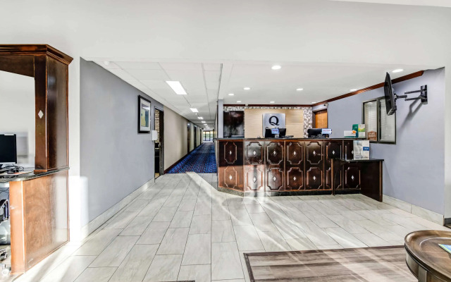 Quality Inn Merriam Kansas City in Merriam — Book now on ZenHotels.com