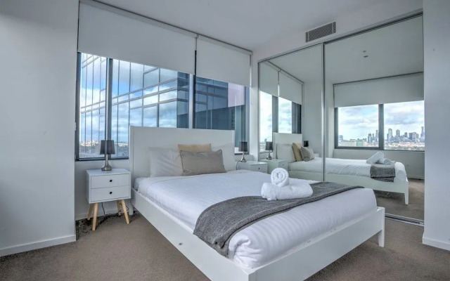 ALT Tower Serviced Apartments in Melbourne reviews, room photos and ...
