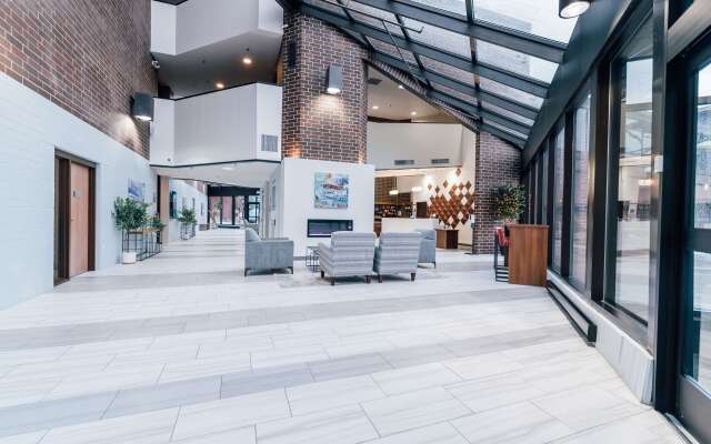 Best Western Plus Executive Residency Waterloo & Cedar Falls 2* in ...