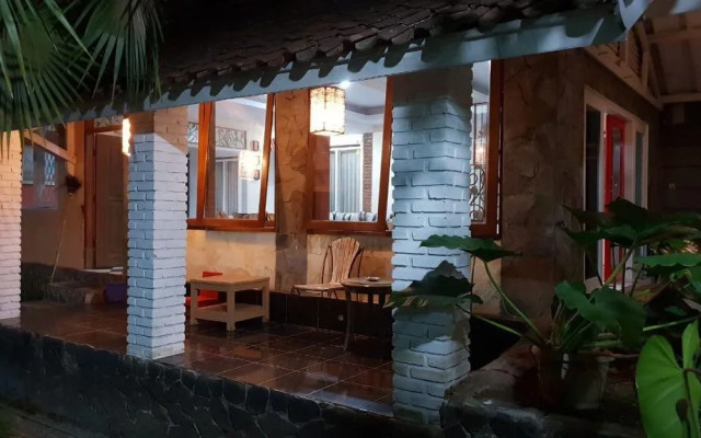 Hotel Alamanda Garut 3* in Tarogong reviews, fotografitë dhe çmimet e ...