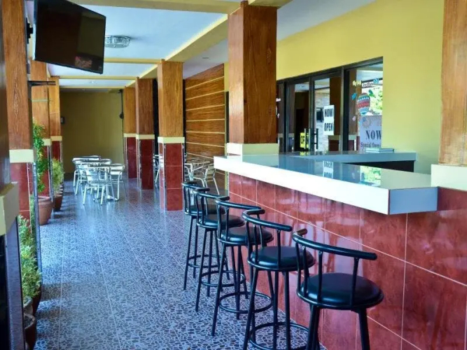 La Galleon Suites Hotel - Mabalacat