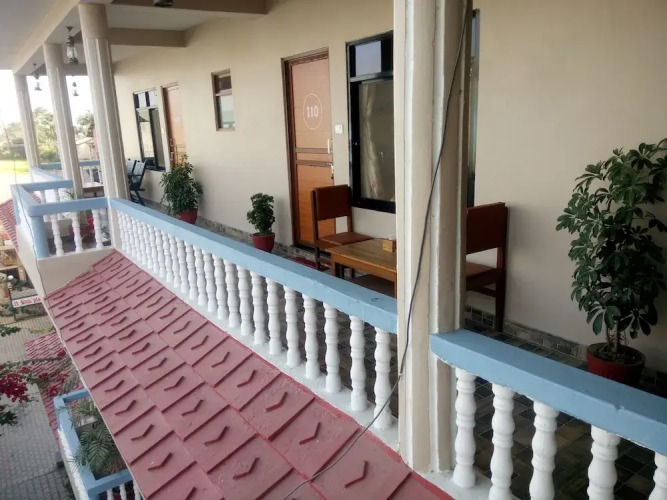 Kingfisher Jungle Trekking Tour - Tibet