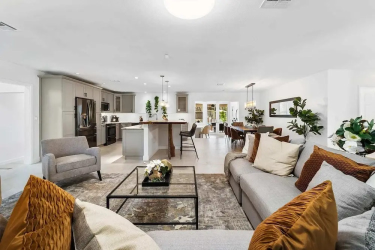 Spacious 8br W/ Guesthouse + Pool & Tons Of Games - Sunrise, FL