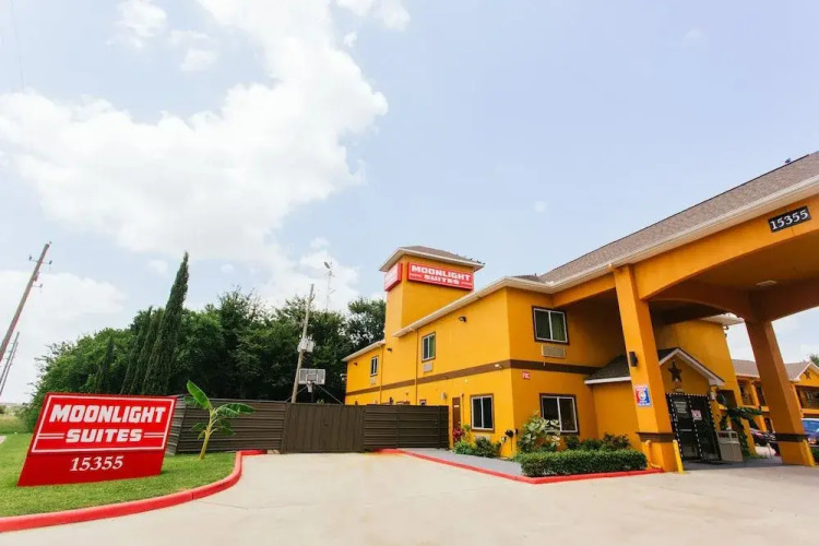 Moonlight Suites - Houston George Bush Intl Airport - Texas