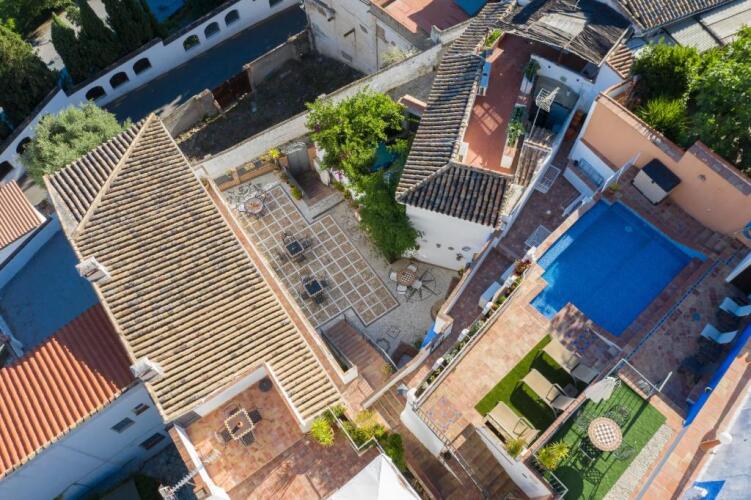 Apartamentos Montesclaros - Alhambra