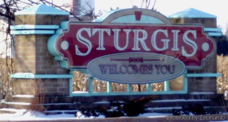Country Hearth Inn & Suites Sturgis - Sturgis, MI