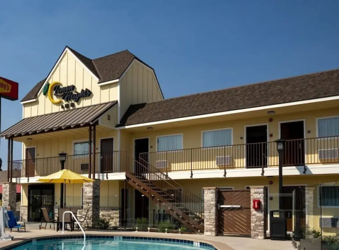 Lemon Heights Inn - Tustin, CA