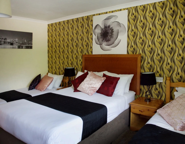 Little Foxes Hotel & Gatwick Airport Parking - Crawley