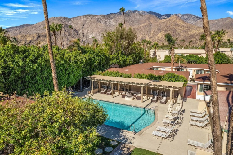 Casa Palma Hotel & Bungalows - Desert Hot Springs, CA