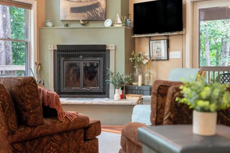 Bear Trail Chalet By Avantstay Retreat W/ Outdoor Living Deck & Fire Pit - Arrowhead Lake, PA