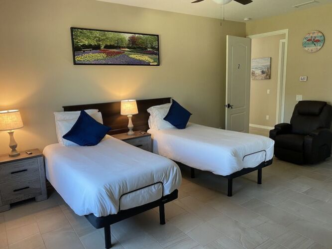 Suite Dreams Guesthouse Aka Care Takeover Home - Venice, FL