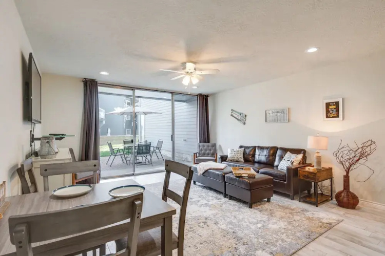Lake Conroe Condo: Patio & Water Views - Conroe, TX